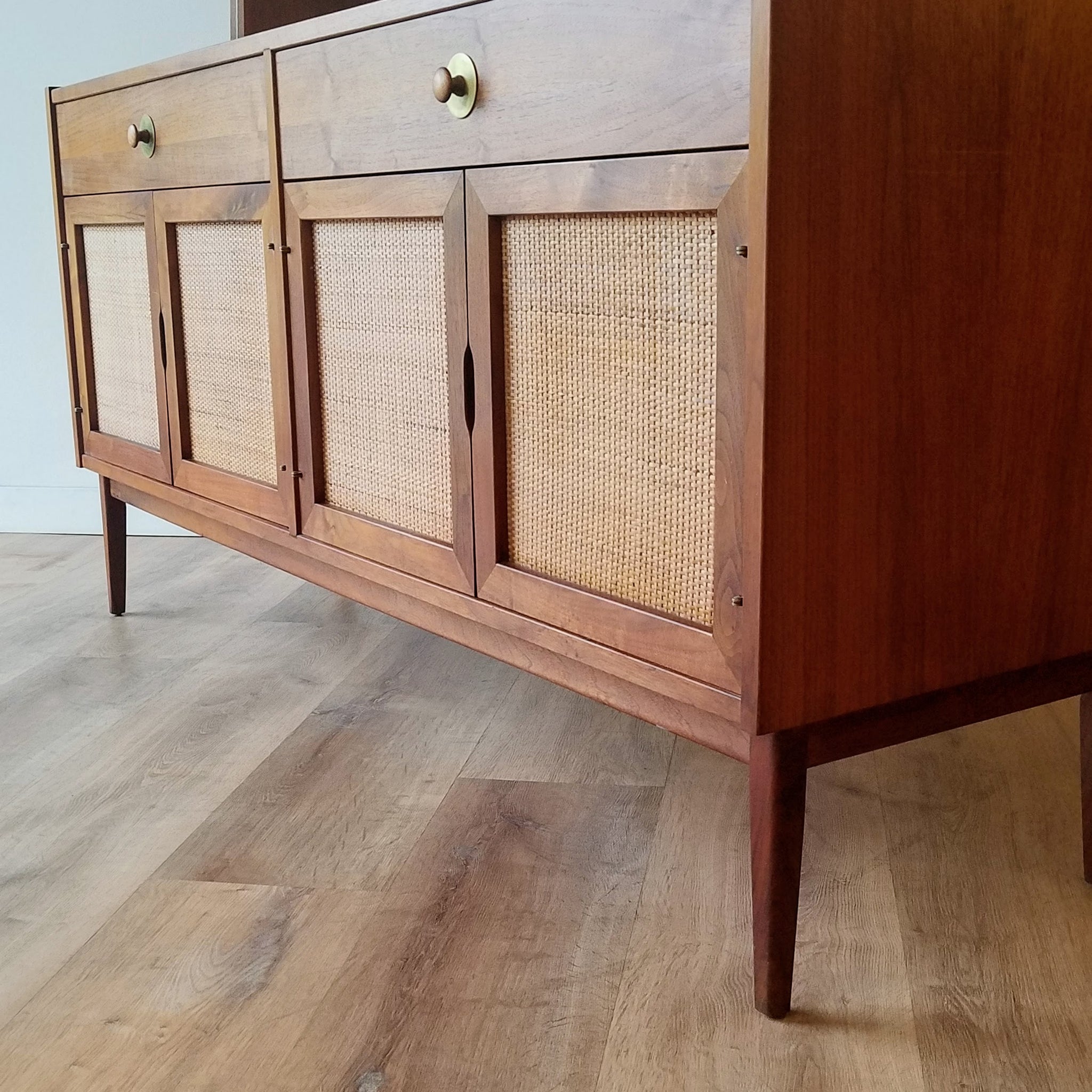 Jack Cartwright Display Cabinet | Vintage Seattle Furniture– Sparklebarn